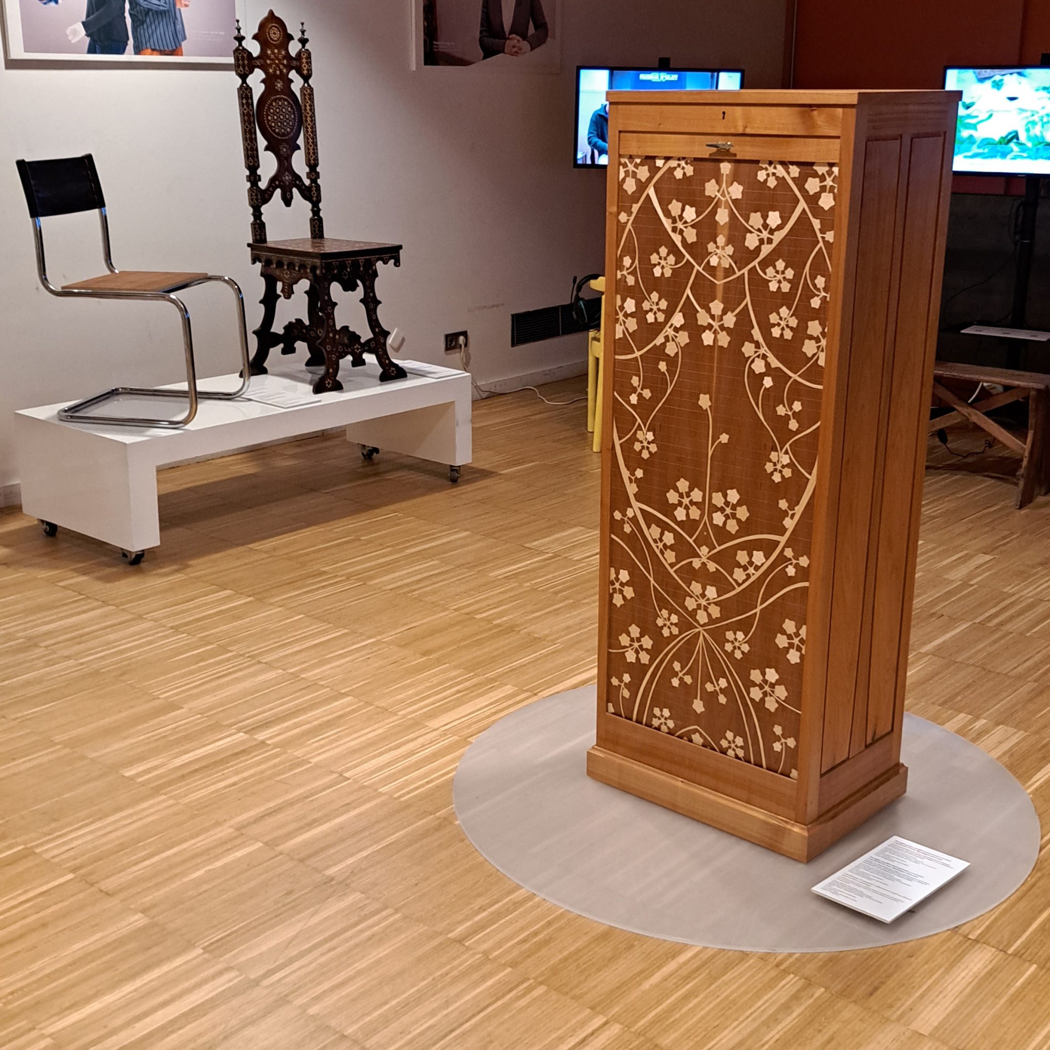 Exposició: El moble més enllà de l’art – Associació per a l'Estudi del ...